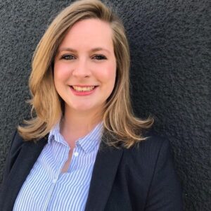 Lisa Baur: A Dive into the Actress's Life and Career - Hogback Deli ...